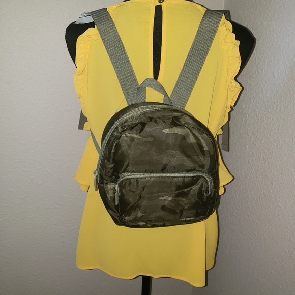 PINK Victoria's Secret | Bags | Newnwt Vs Pink Camo Mini Backpack 2 ...